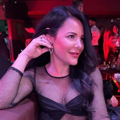 Aylaguezel • Threads Say More