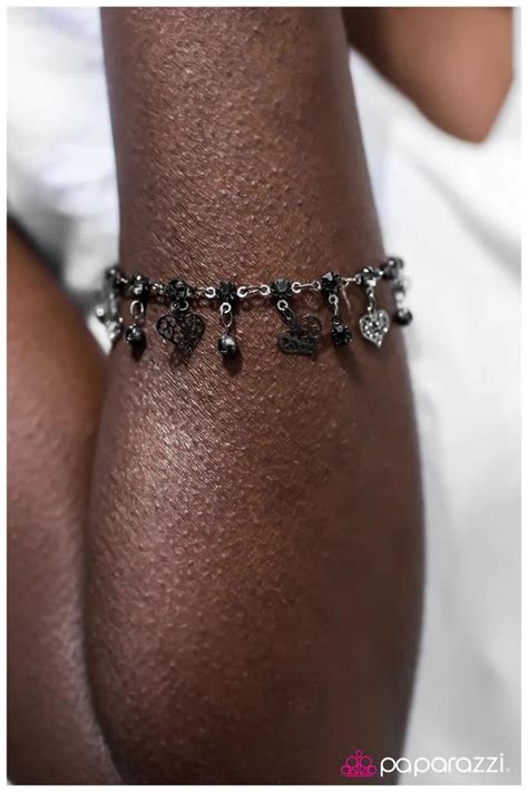 Paparazzi Bracelet ~ If My Heart Had Windows Black Paparazzi