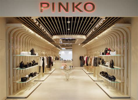 Pinko Retail Space LamÁquina