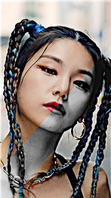 Pin By 💗 💗 On Yuji Itzy Black Pink Dark Colors