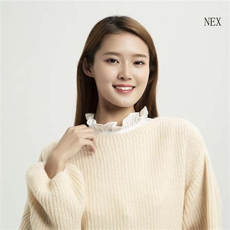 Nex ผู้หญิงขาตั้ง Ruffled ปลอมเสื้อคออุปกรณ์เสริม Hollow Out Keyhole ปรับเนคไท Dickey ที่ถอดออก