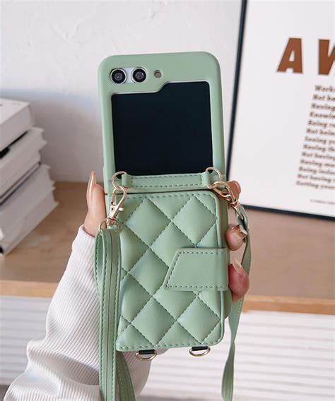 삼성 갤럭시 Z플립5 카드 수납 포컷 퀼팅 가죽 지갑 목걸이 핸드폰줄 스트랩 세트 예쁜 반지갑 디자인 제트플립5 지플립5