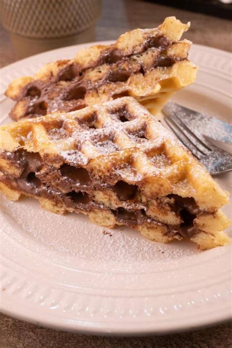 Easy Waffles – Best Homemade Stuffed Nutella Waffle Recipe – {Easy} Breakfast – Dinner – Snacks ...