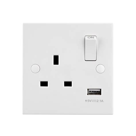 Square Edge 13a 1g Sp Switched Socket With 21v Usb