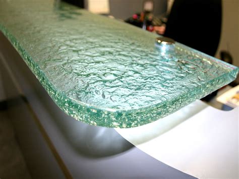 AQUA CLEAR GLASS 3/4" (RB 18) - CBD Glass