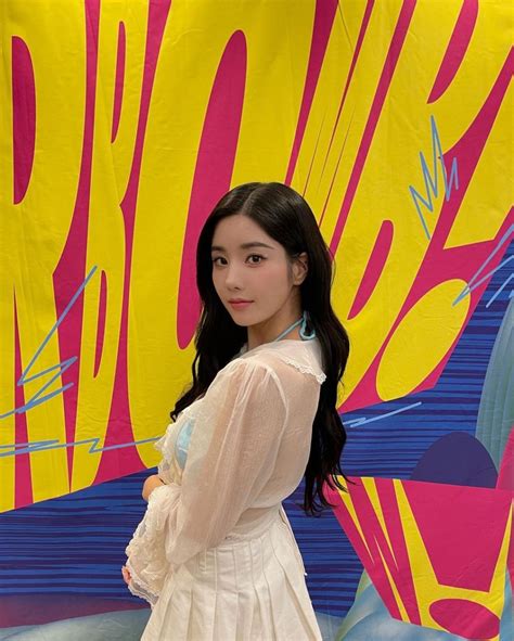 익스트림무비 권은비 도쿄 워터밤 영상 추가