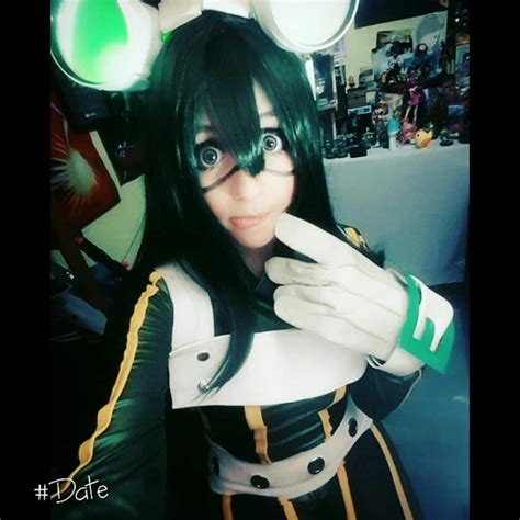 Asui Tsuyu Cosplay By Sanchanclaudia Anime Amino