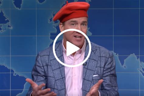 Peyton Manning Gushes Over His Favorite Netflix Show In Hilarious Snl