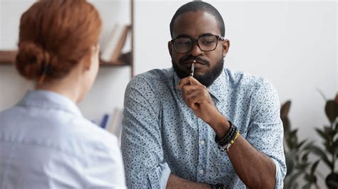 7 Subtle Ways To Tell Someone Is Telling A Bald Faced Lie Yourtango