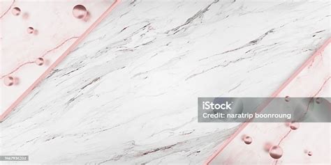 대리석 바닥에 사진 프레임과 밝은 분홍색 대리석 공 빈 황금 프레임과 배경 간단한 미니멀리스트 스타일의 인테리어 배경 텍스트 3d 그림을 위한 공간 0명에 대한 스톡 사진