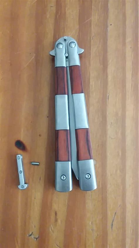 Help My Mom Tool My Knife Scrolller