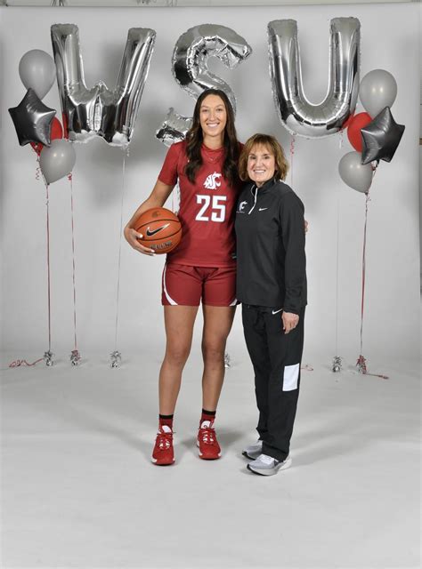 Kamie Ethridge Guides Wazzu To Glory The Daily Evergreen