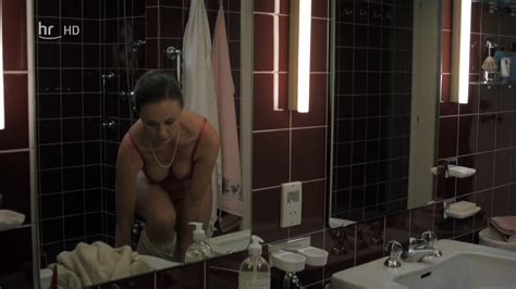 Nude Video Celebs Gerti Drassl Sexy Vorstadtweiber S01e06 2014