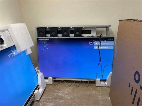 Cisco MX And Cisco MX D When The Two Are Combined They Make Up A Cisco CTS MX