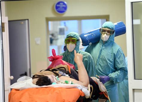 روسيا تسجل أكثر من 18 ألف إصابة جديدة بكورونا خلال يوم واحد لأول مرة