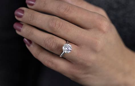 Gia Certified 401 Carats Round Brilliant Cut Diamond Solitaire