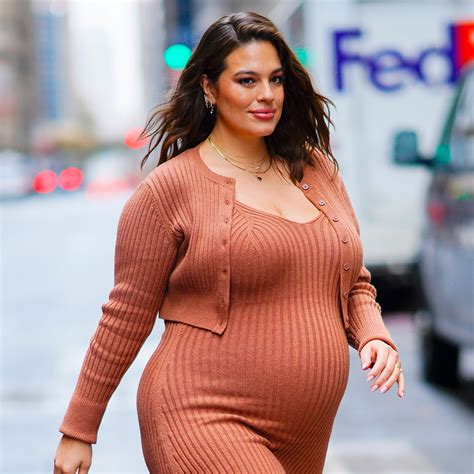 Ashley Graham Just Found The Chicest Winter Maternity Look Who What Wear