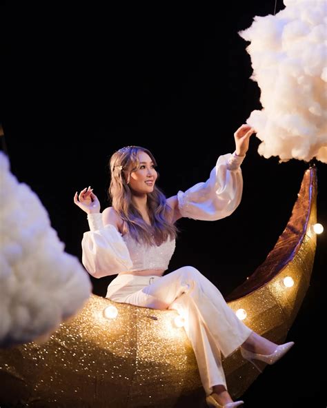 Уртын дуучин Б Өлзий