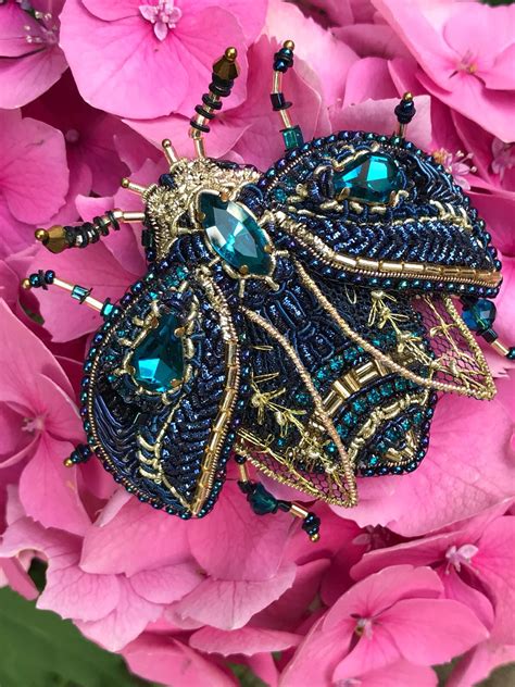 Брошь Жук Аквамарин