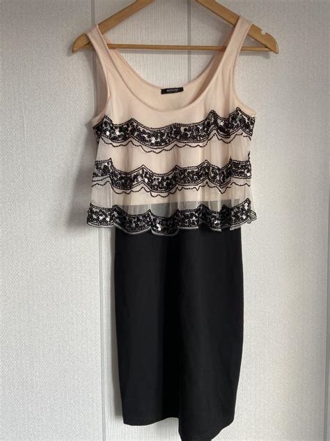 Сукня — ціна 100 грн у каталозі Сукні міді Купити жіночі речі за доступною ціною на Шафі