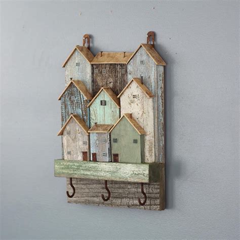 Ключница настенная из старых досок без покраски купить онлайн на Ярмарке Мастеров Qq3xuru