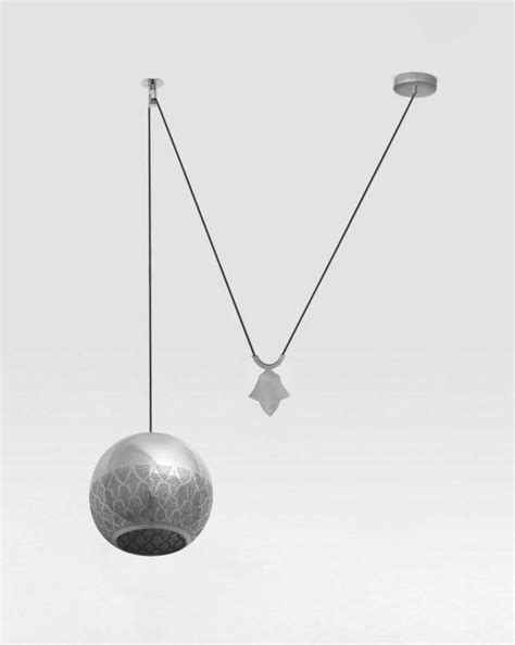 Nur Reversed Counterbalance Weight Pendant