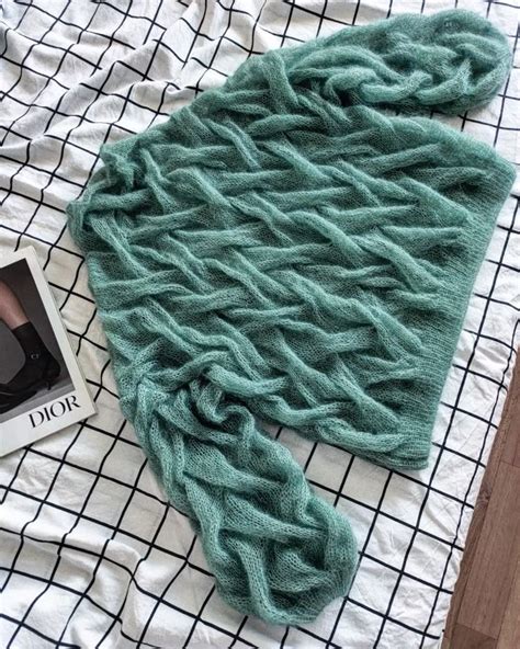 Пин от пользователя Алиса на доске Свитер в 2024 г Вязаный крючком свитер Вязаный стежок