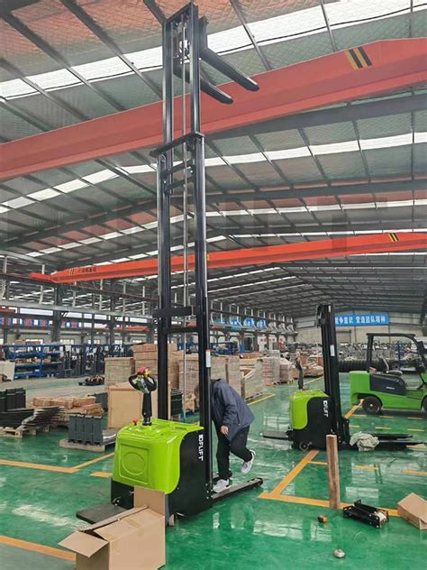 파키스탄에 전기 스태커 선박 2대 Dflift