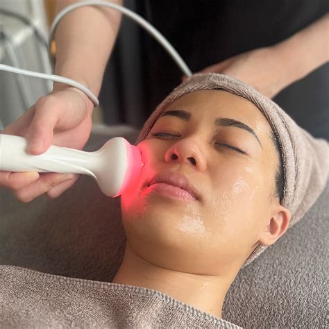 Led Microcurrent Cell Regeneration Facial Kew Organics