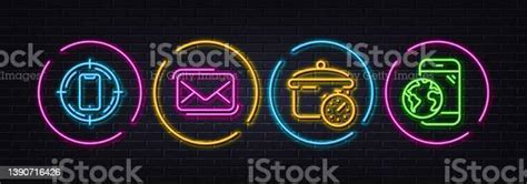 스마트 폰 대상 메신저 메일 및 끓는 팬 최소 라인 아이콘 웹 응용 프로그램의 경우 벡터 인쇄 Brand Name Smart Phone에 대한 스톡 벡터 아트 및 기타