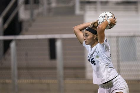 Jennifer Seward Caps Career With All Tourney Recognition Navarre Press