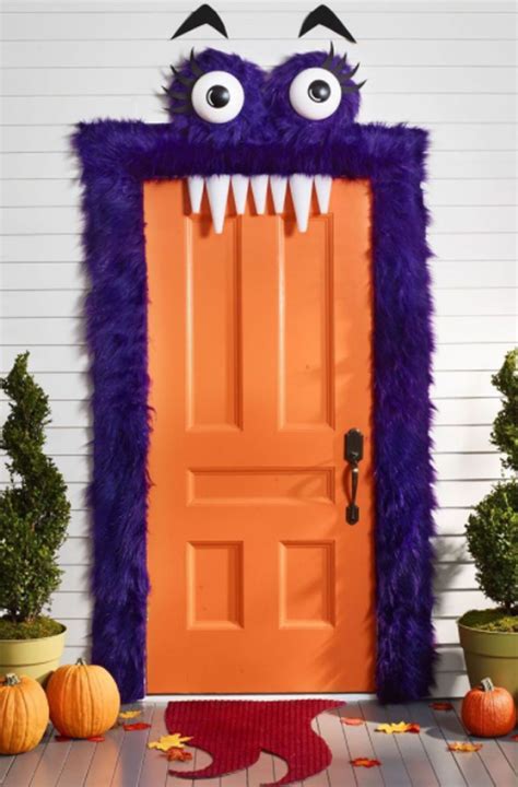 25 Cute But Scary Halloween Decor Thatll Everyone Will Love Homemydesign