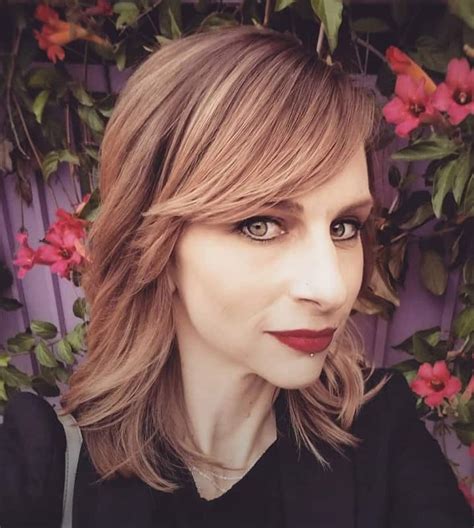 Bob With Side Bangs You Ll Want To Copy In