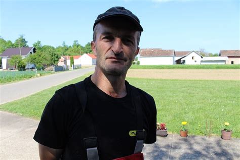 Sejdo I Meho Su ŠiŠaČi Ovaca Imaju Posla Po Cijeloj Bih I Hrvatskoj A Sa Dnevnicom Su