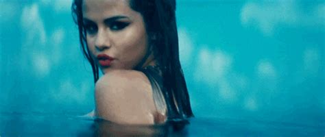 Selena Gif Find Share On Giphy