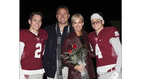 Kirk Herbstreit Criancas Raising Canes Tiktok