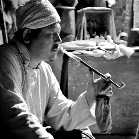 Жүжигчин Ялалт Somedia Reviews