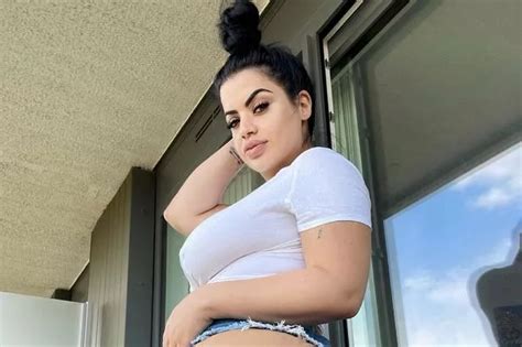 Model Flaunts Biggest Butt On Onlyfans As She Declares Its Daisy