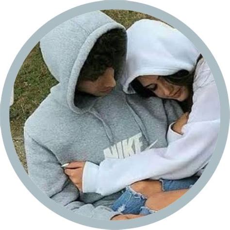 Pin By Pia On Lol Human Icon Matching Profile Pictures Cute Couple Videos