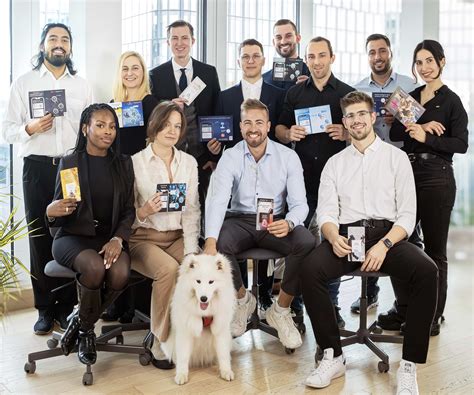 Über Uns Interactive Paper