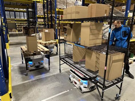 Locus Robotics Achieves Ce Certification For High Payload Vector Robot