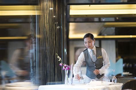 How Much Do Waiters Make On A Cruise Ship Touristsecrets