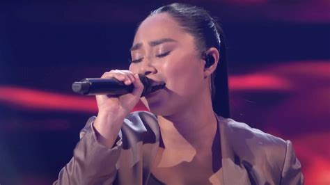Agt Jessica Sanchez Wows But Who Got Simon Cowells Golden Buzzer