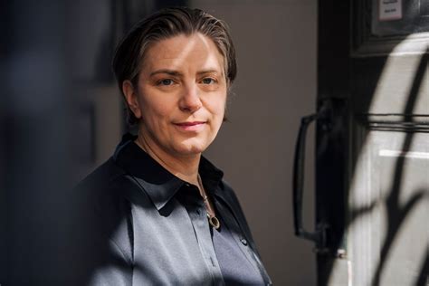 Sex av tio bibliotekarier överväger att byta jobb ny rapport från DIK