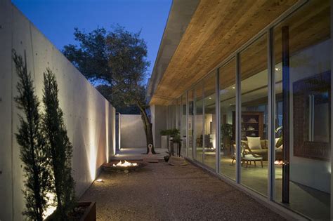 How To Turn A Side Yard Into A Glorious Garden Room