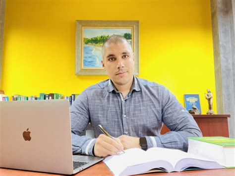 Адвокат д р Ивайло Василев Адвокатска кантора Ивайло Василев And партньори