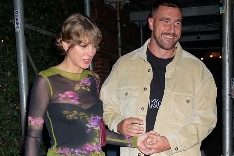 Taylor Swift And Travis Kelce Hold Hands After New York City Dinner