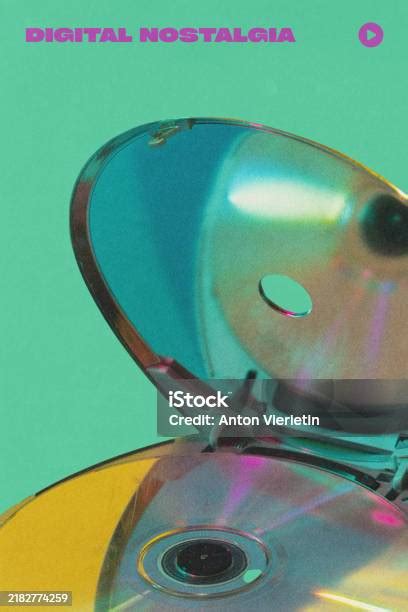 포스터 현대 미술 콜라주 디지털 노스탤지어 음악 시간 생생한 청록색 배경에 대한 열린 Cd 케이스의 클로즈업 1970 1979 년에 대한 스톡 사진 및 기타 이미지 Istock