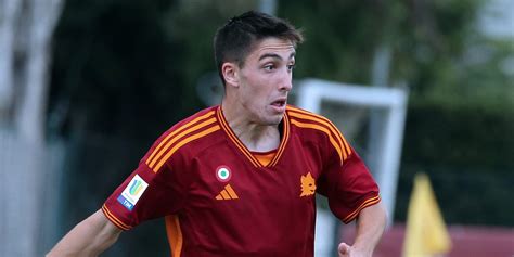 Chi è Mattia Mannini Il Nuovo Bambino Fatto Esordire Da Mourinho Con La Roma