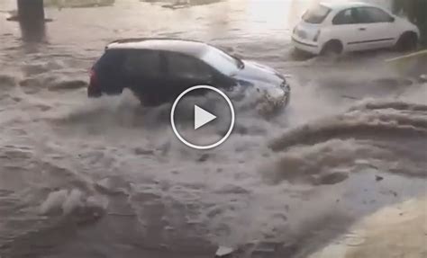 ВИДЕО Невреме во Скопје Река низ улиците водата носи се пред себе ова се последните детали